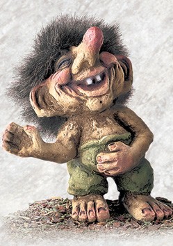 840241 Troll lerTrolls